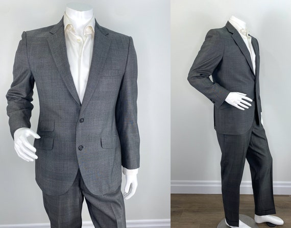 Vintage 1960s Grey Suit, Two Button Stance, Pocket Fl… - Gem