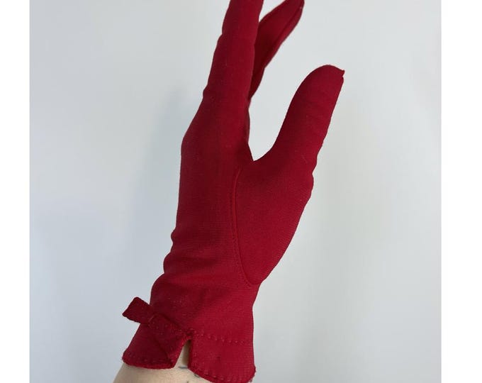 Vintage 1940s/1950s Cardinal Red Wrist Length Gloves With Top Stitching ...