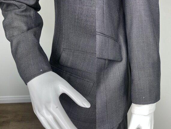 Vintage 1960s Grey Suit, Two Button Stance, Pocket Fl… - Gem