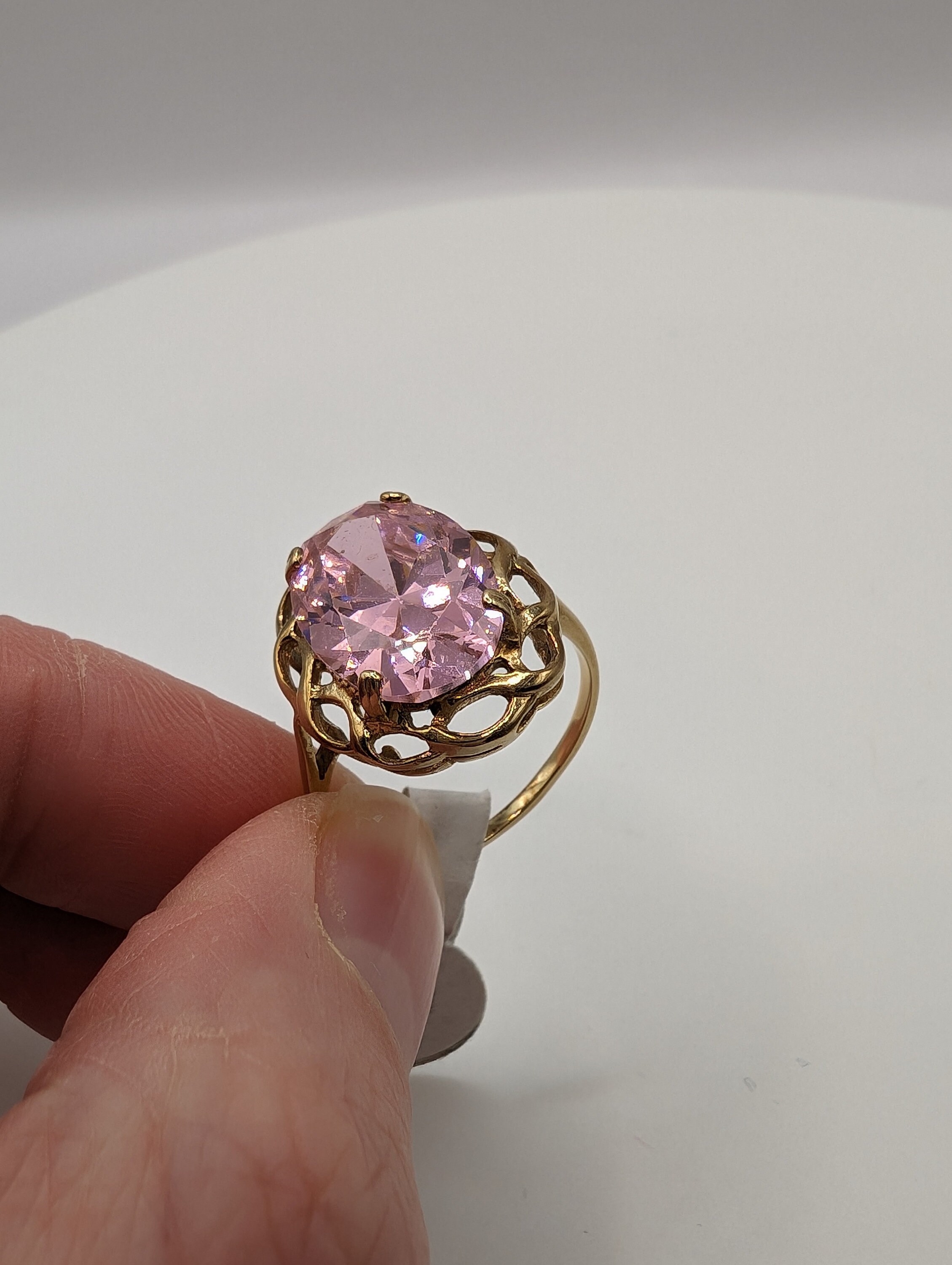 9ct Gold Vintage Sparkling Statement Pink Cubic Zirconia Ring Sku1465 ...