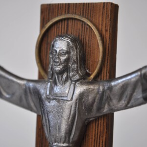 Vintage jesus Pewter Figurine Made in Italy Peltro Cesellato - Etsy