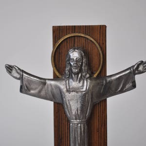 Vintage jesus Pewter Figurine Made in Italy Peltro Cesellato - Etsy