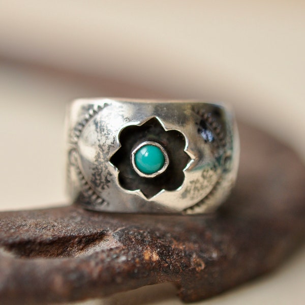 Native American Shadow Box Ring - Etsy