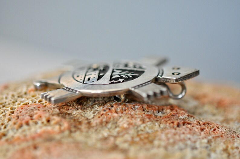 Vintage Native American Turtle Pendant/brooch by Artist Joseph Coriz ...