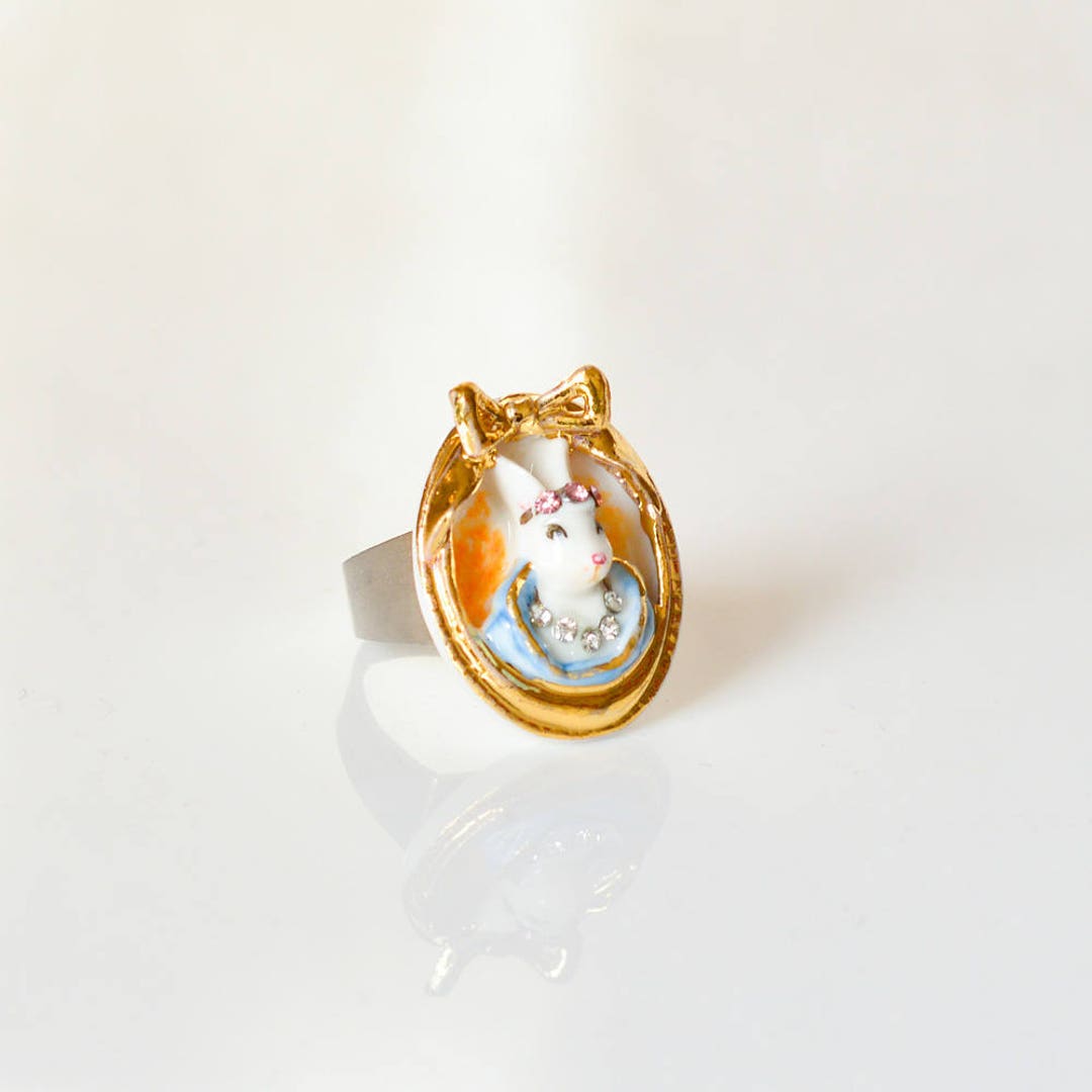 Small Porcelain Rabbit Cameo Ring/ Oval Shape Ring/ Rabbit Ring/ Cameo ...