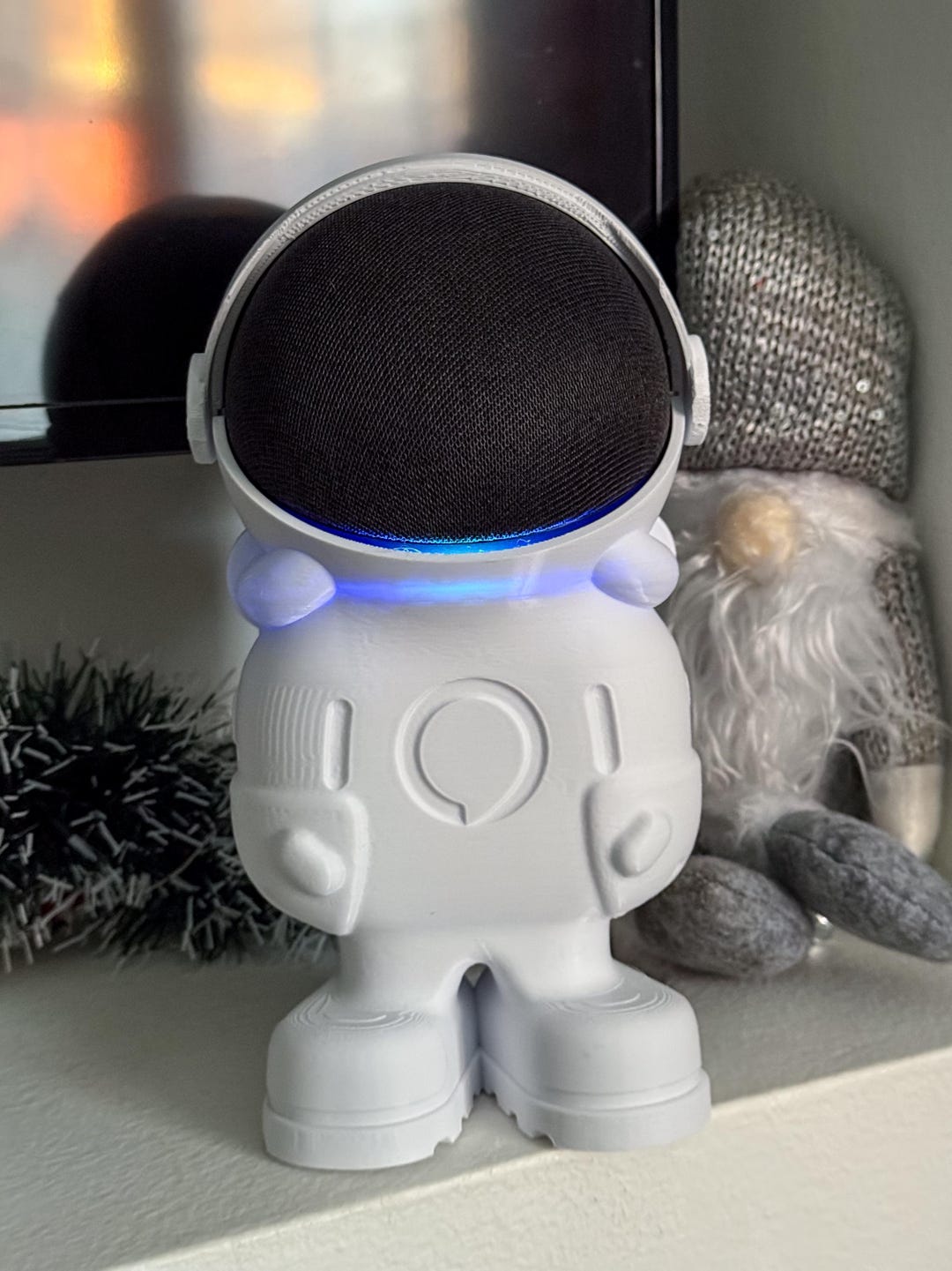 Space Buddy: Astronaut-themed Amazon Echo Dot 4 and 5 Holder and Smart ...