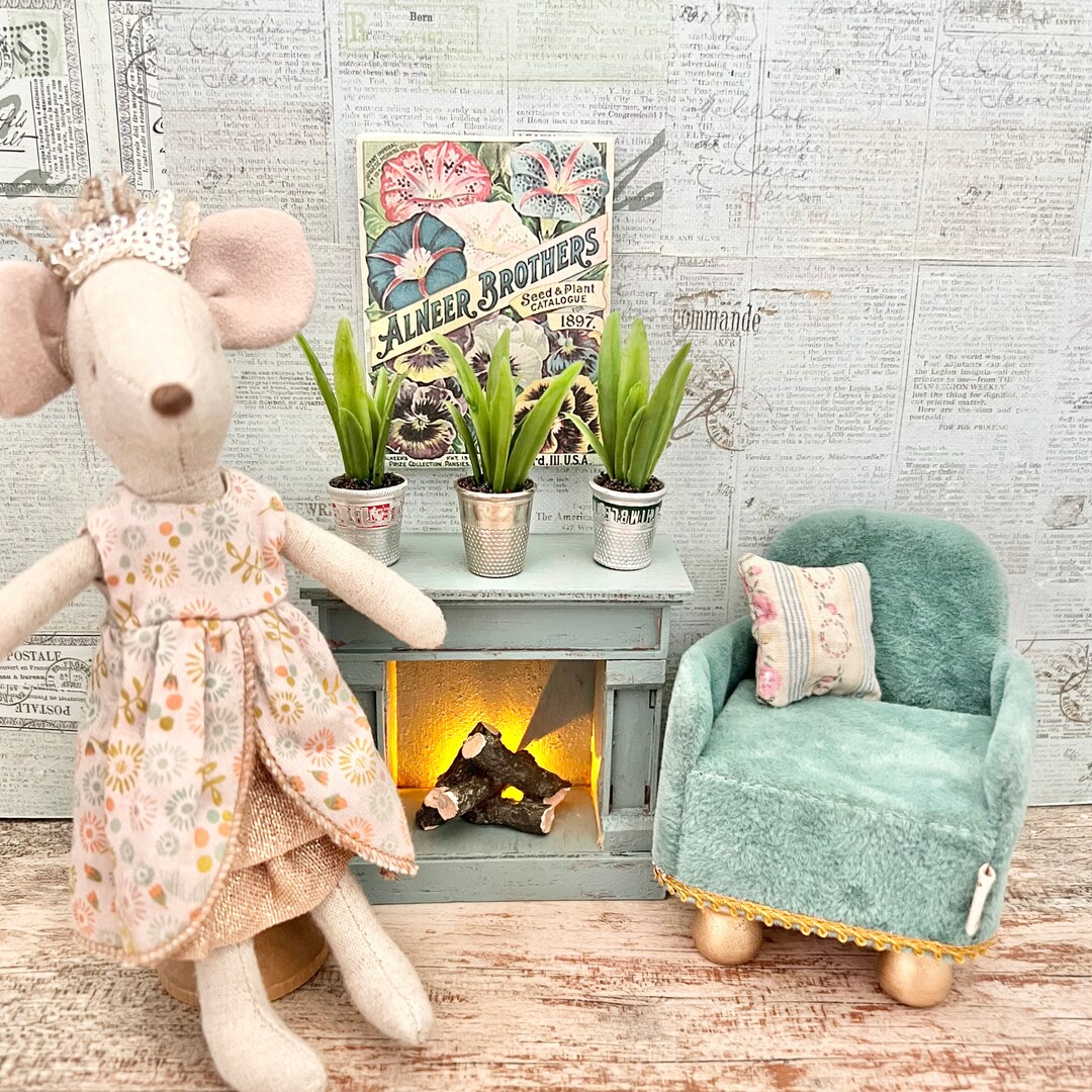 Mice Mouse House Vintage Thimble Potted Plant Realistic Pot Soil ...