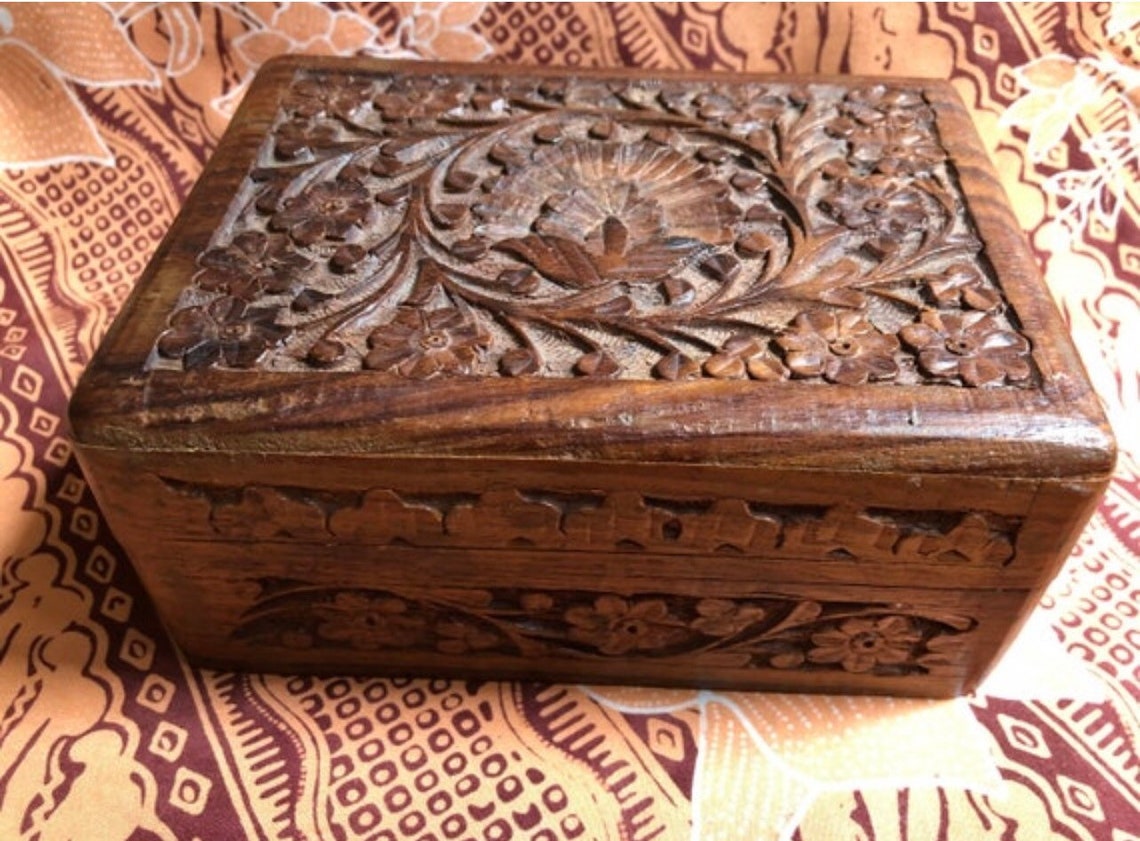 Rosewood Indian Box Beautiful Boho Vintage Indian Rosewood Hand Carved ...