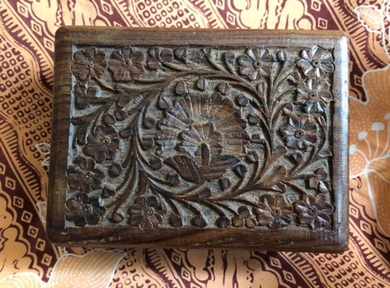 Rosewood Indian Box Beautiful Boho Vintage Indian Rosewood Hand Carved ...