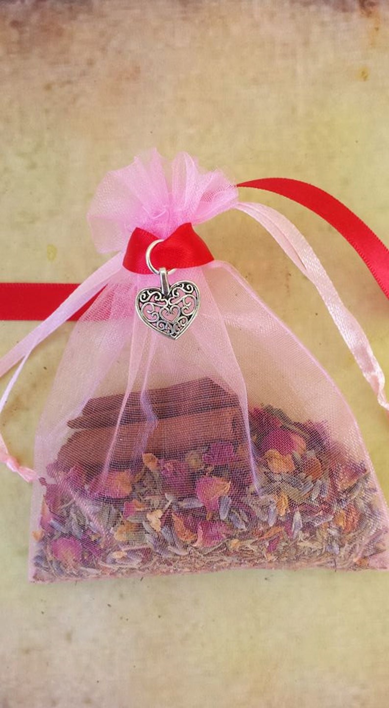 Love Mojo Bag Love Amulet Bag Love Spells Herbal Bag Gris - Etsy