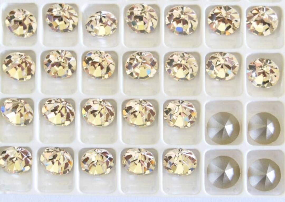 Light Gold Quartz F 39ss Preciosa Maxima Chaton Rhinestones - Etsy