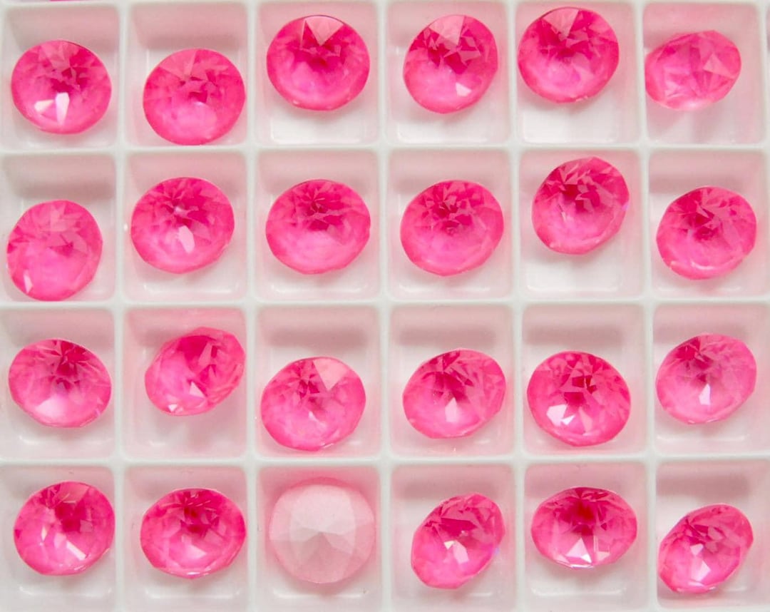 Electric Pink Ignite UNF (39ss-8mm) Swarovski 1088 XILION Chaton ...
