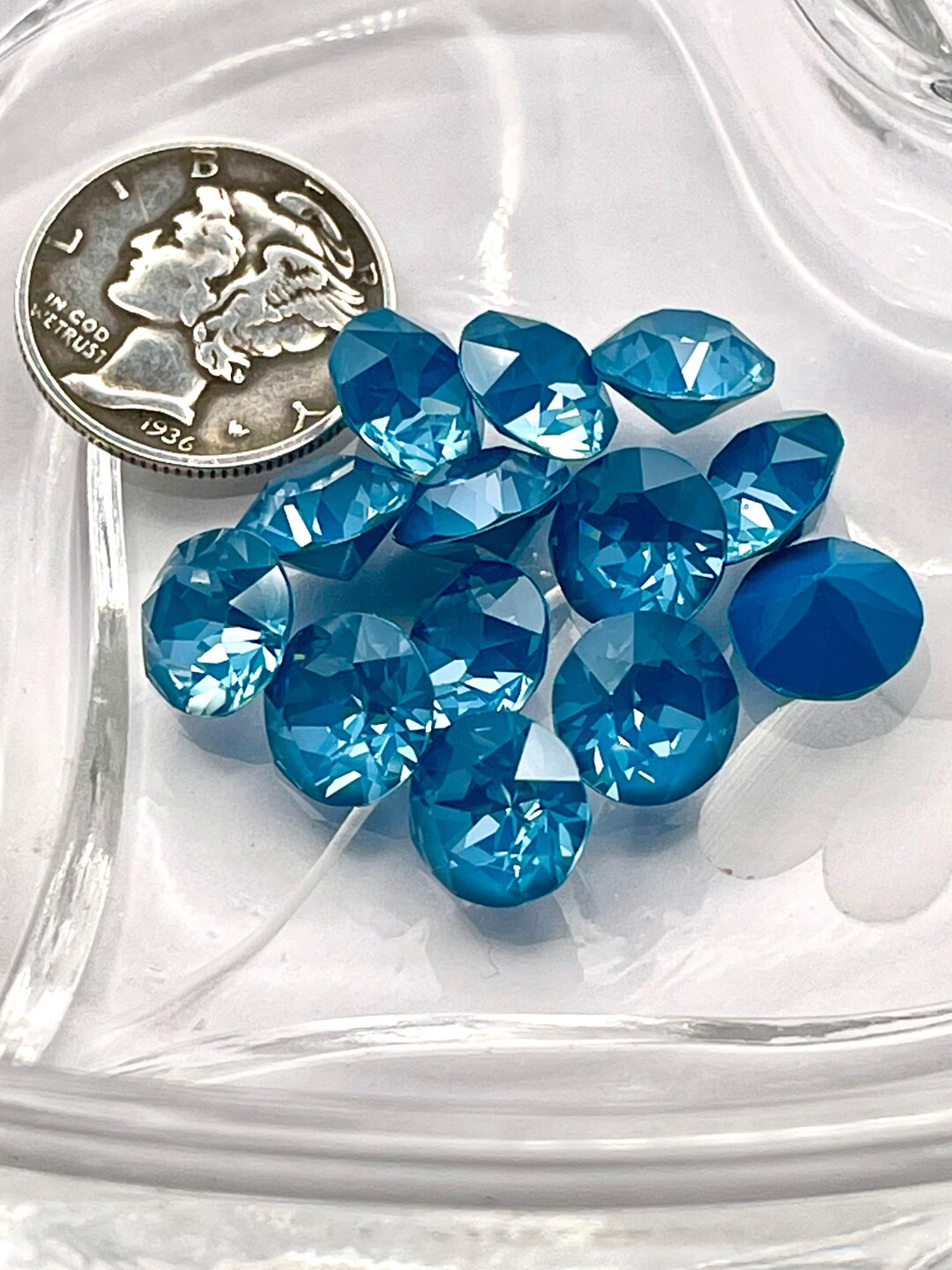 Teal Ignite UNF (39ss-8mm) Swarovski 1088 XIRIUS Chaton Rhinestones - Etsy