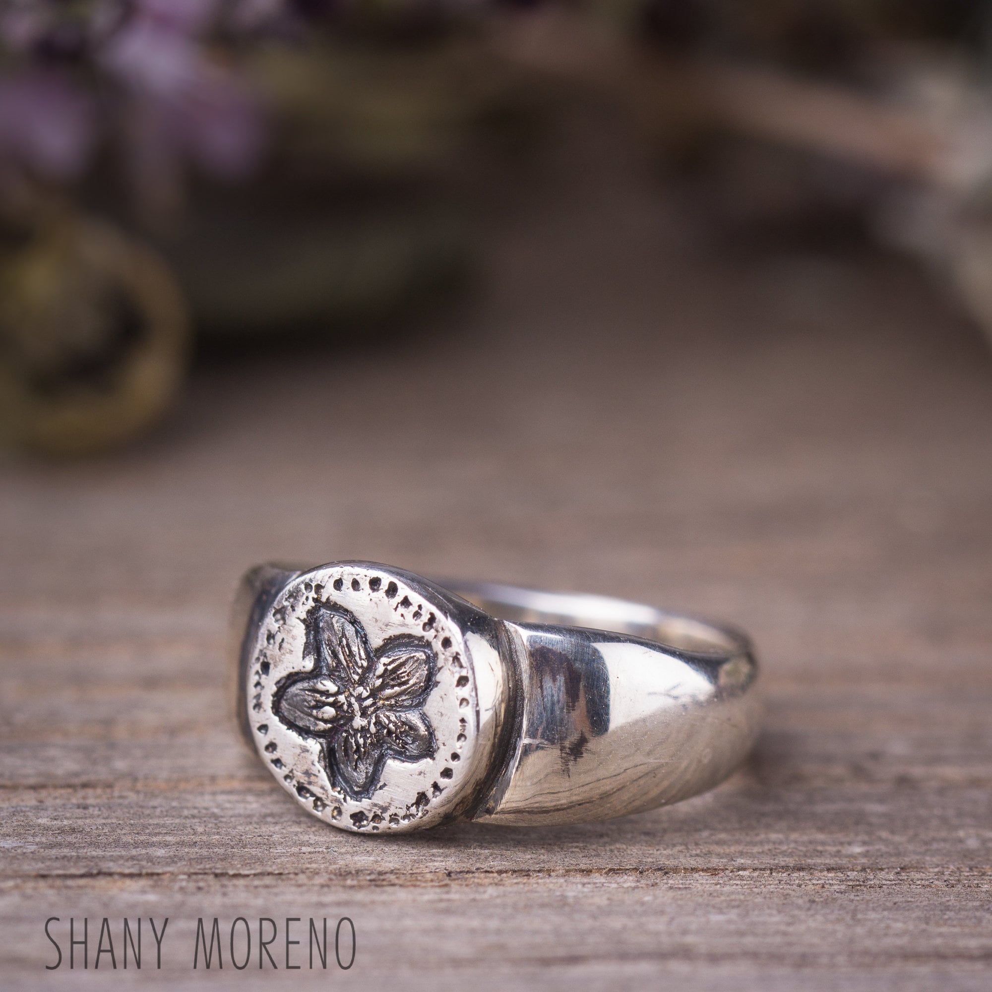 Wild Flower Signet Ring, Vintage Style Ring in Gold Silver, Wild Flower ...