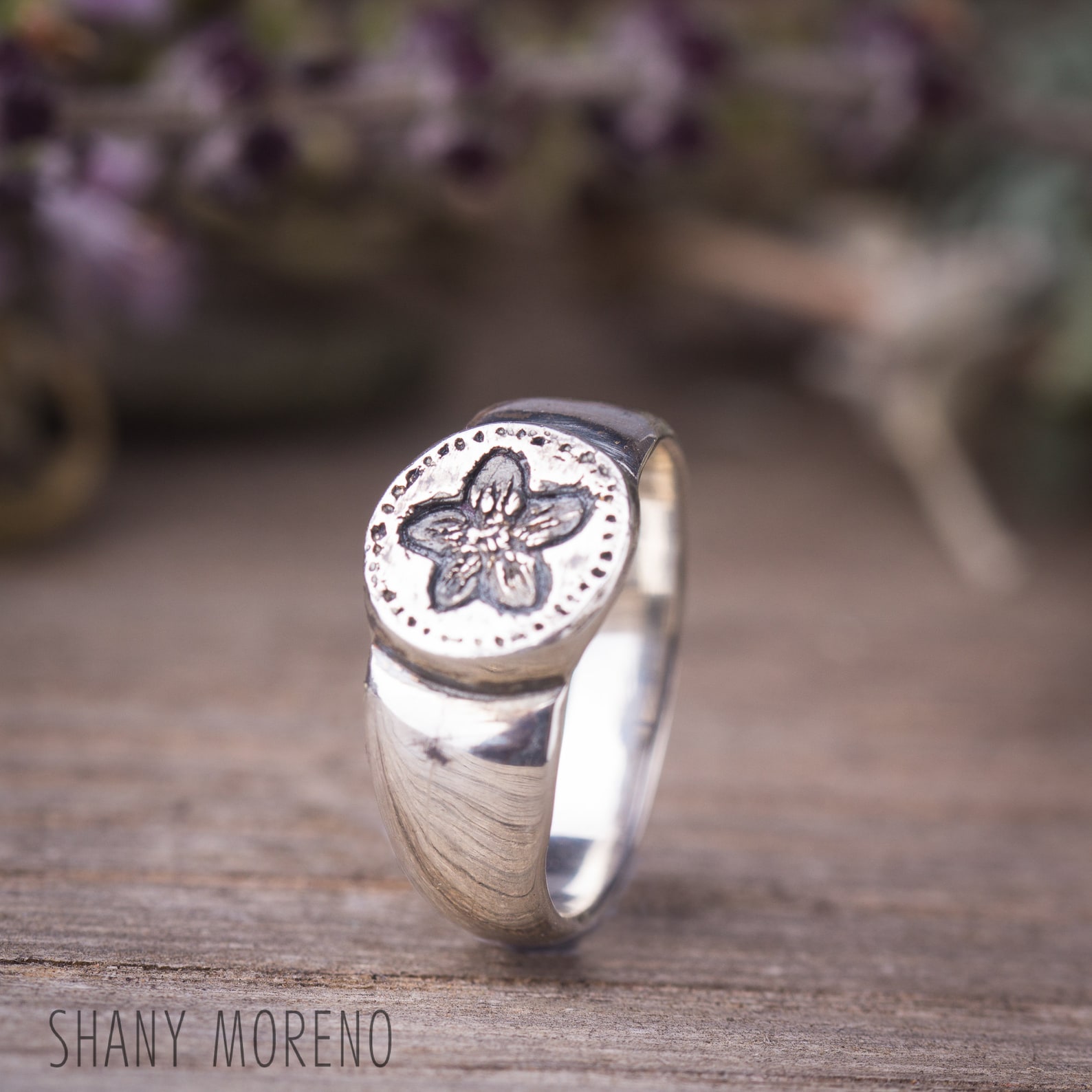 Wild Flower Signet Ring, Vintage Style Ring in Gold Silver, Wild Flower ...