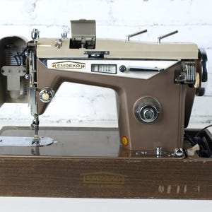 Vintage EMDEKO J-C28 Sewing Machine With Steel Body, Zig Zag Stitching ...