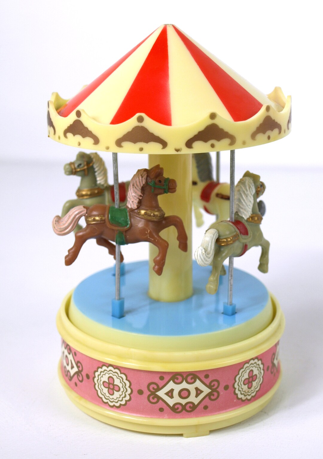 Vintage Yap's Musical Carousel W/ 4 Horses, Circa 1970's - Made in Hong ...