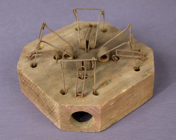 Victor Choker Mouse Trap Made by the Animal Trap Company of Lititz ...