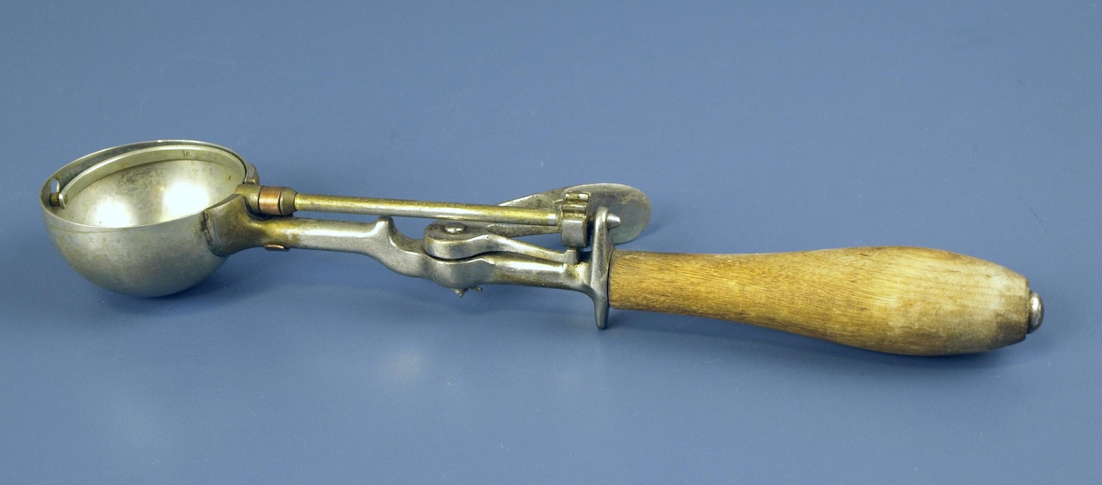 Antique / Vintage Ice Cream Scoops Dumper - Select One - Benedict ...