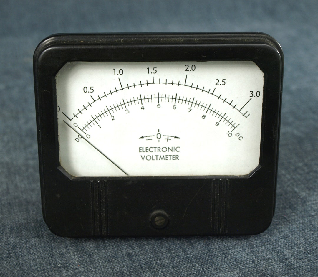 Vintage Electronic DC Voltmeter - Unknown Brand - Bakelite Case - NOS ...