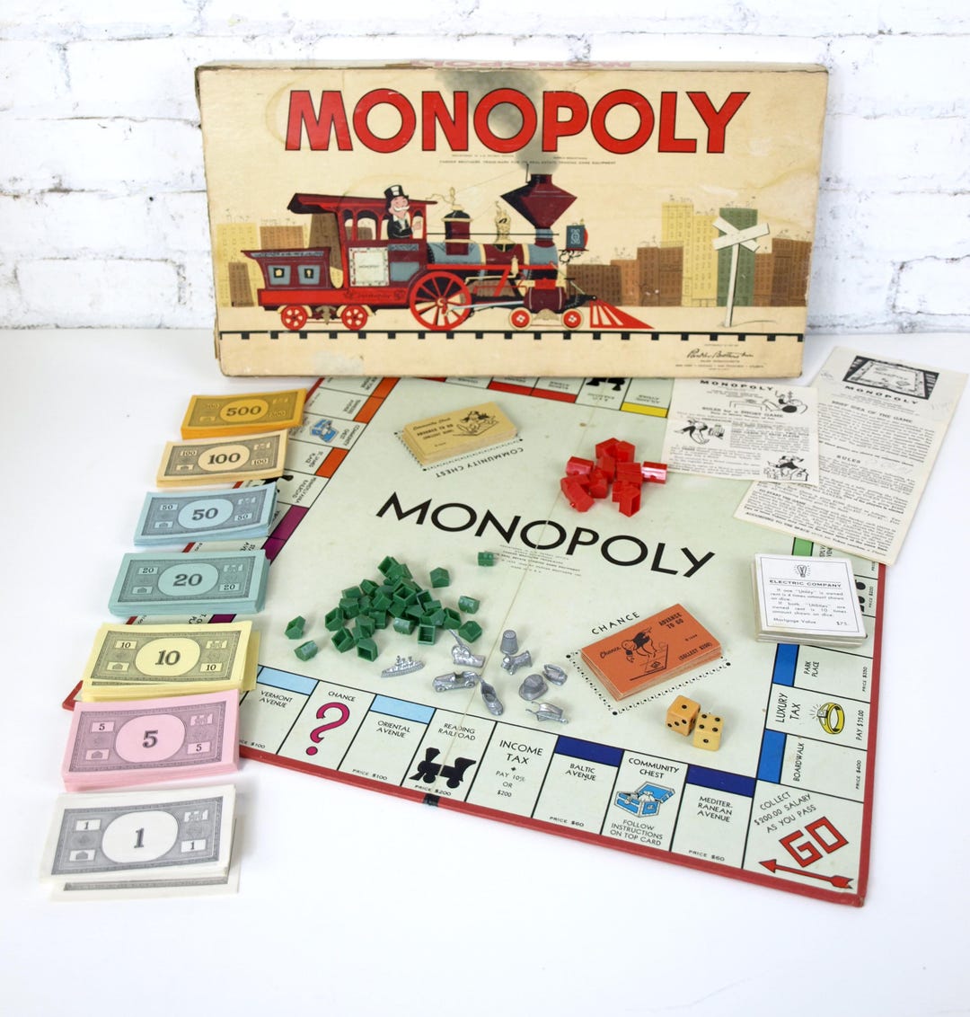 Vintage 1946 Monopoly Game Board With Plastic / Metal Game Pieces Good ...