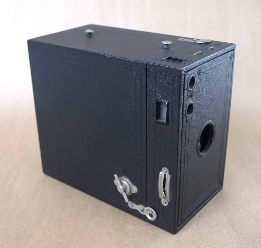 Antique Eastman Kodak Brownie Box Camera No. 2c, Circa 1920's - Missing ...