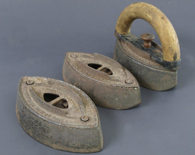 The Enterprise Iron Mfg Co. Sad Irons With Handle and 3 Bases - Etsy