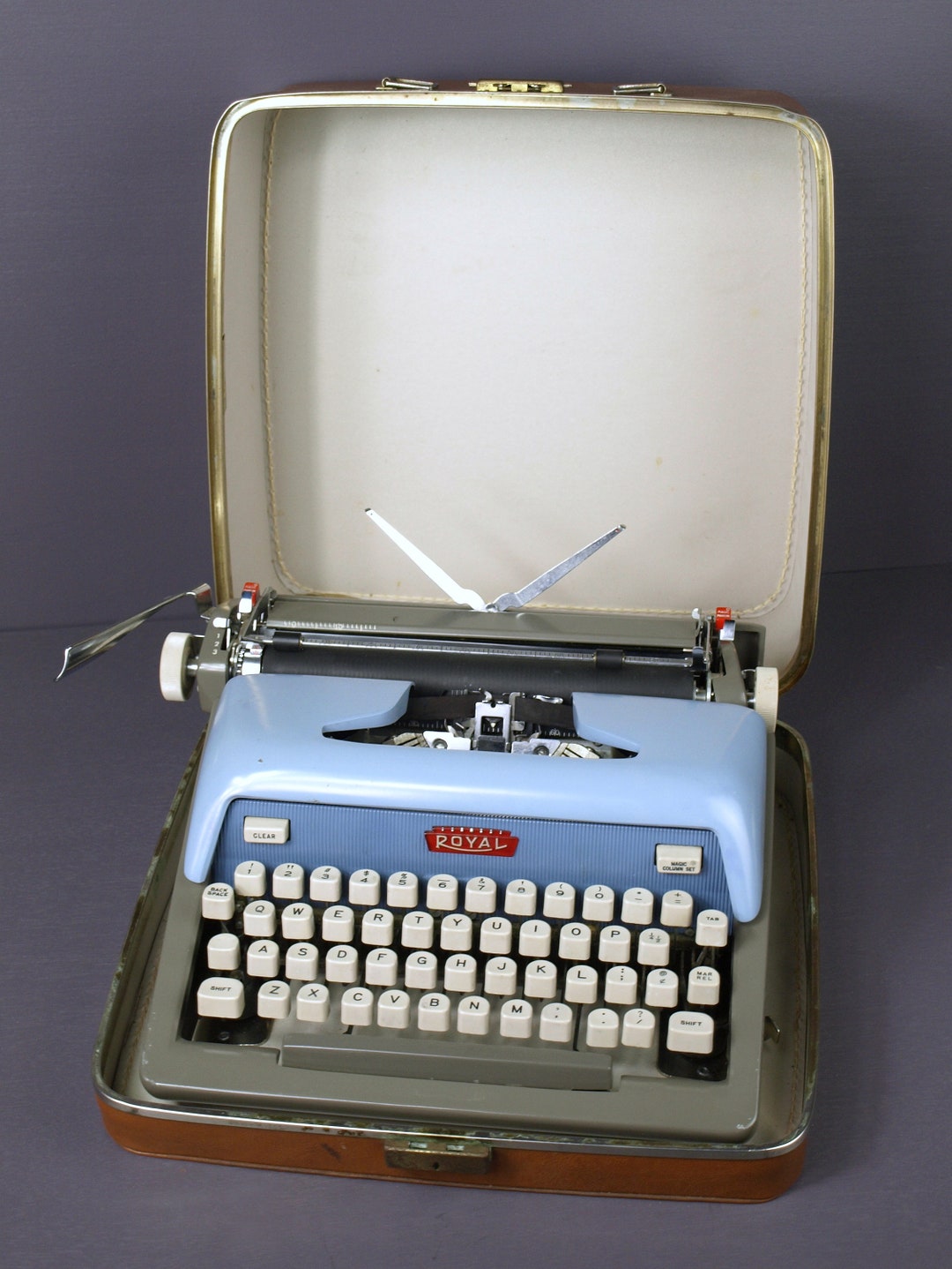 Vintage Royal Mcbee Futura 800 Typewriter With Case, Circa 1958 Serial ...