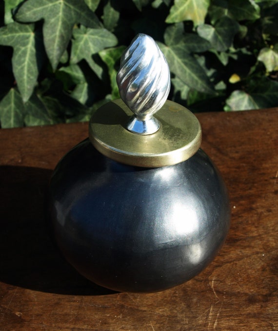 Handmade Ceramic Orb Perfume Bottle / Powder Jar in P… - Gem