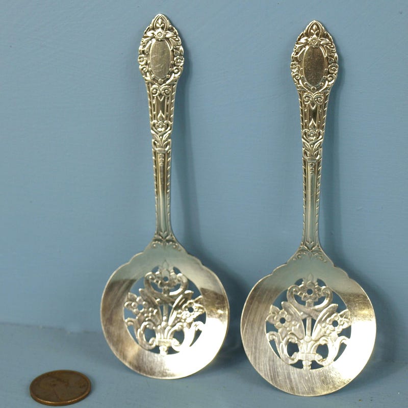 Bon Bon Server - Etsy