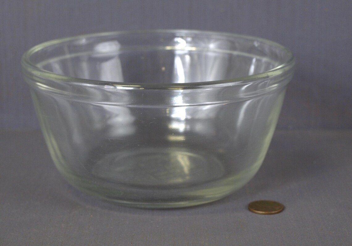 Vintage Glass Mixing Bowls, Set of 3 Nested in Graduated Sizes - One ...