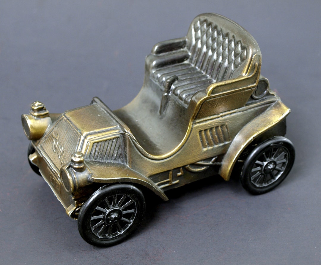 Vintage 1974 Banthrico 1902 Rambler Cast Metal Coin Bank With Key ...
