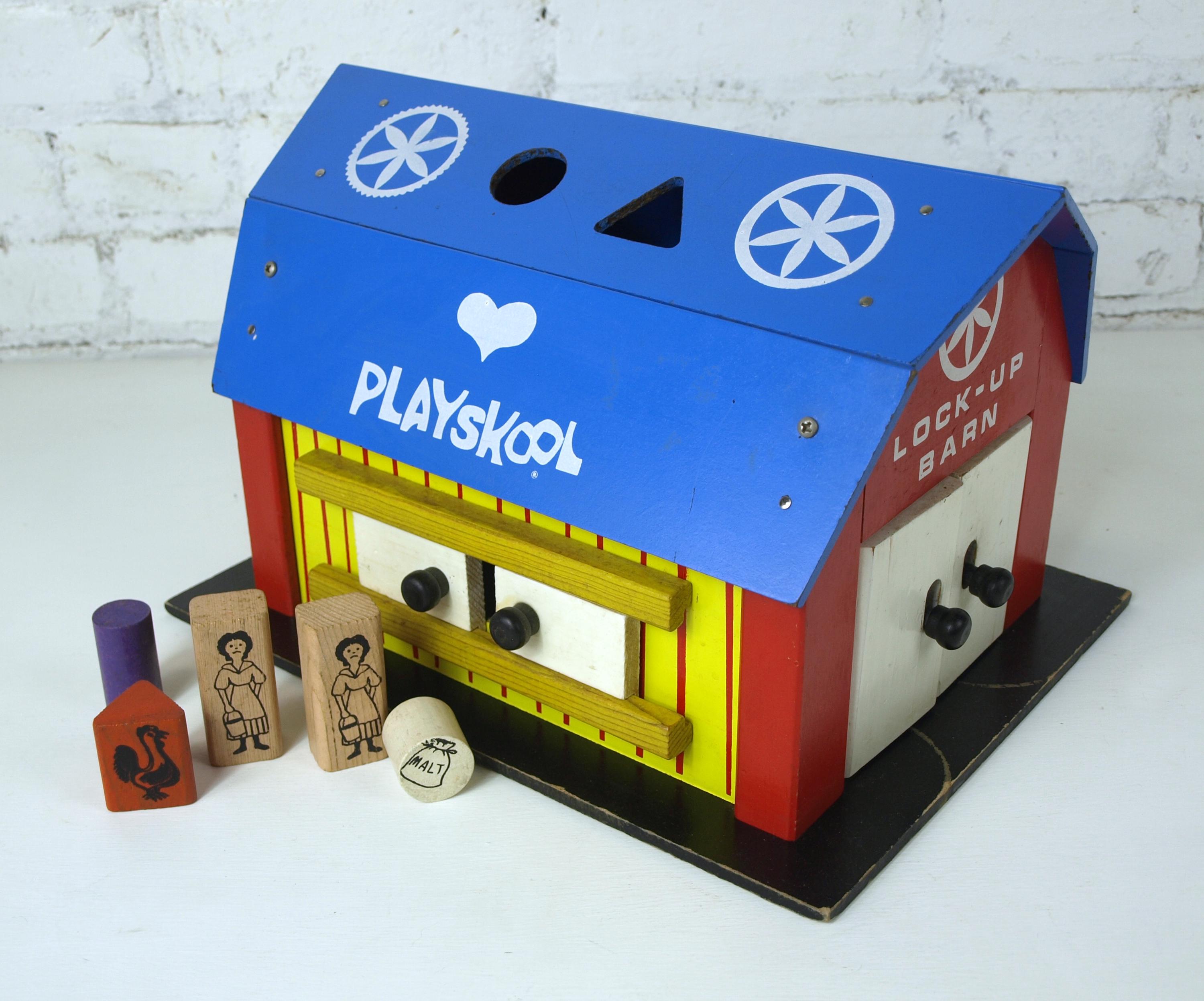 Vintage 1960's PLAYSKOOL Lock-up Barn W/ 5 Shapes - Missing a Window ...
