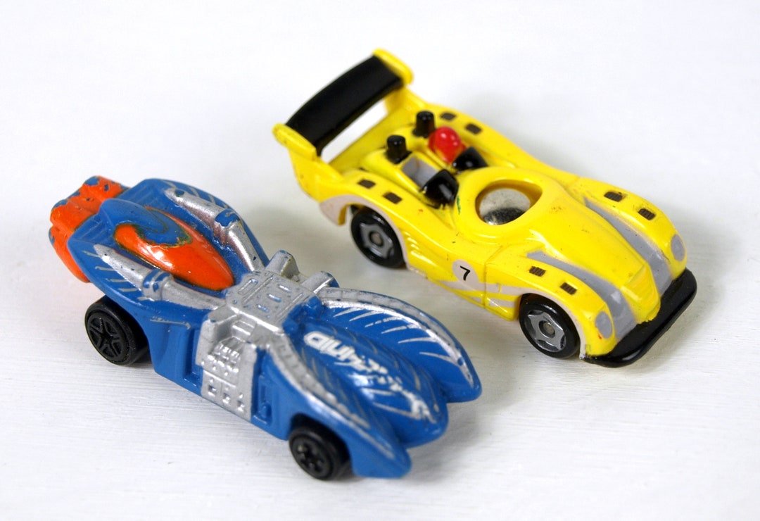 Vintage 2002 Hot Wheels Arachnorod and Playmate 2004 Planet Micro ...