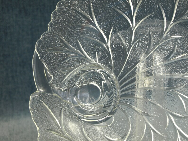 Vintage Indiana Glass Co. Pebble Leaf Pattern Snack Plate - Etsy