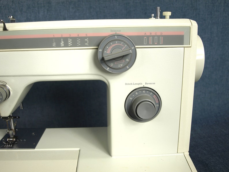 Signature 2000 Sewing Machine by Montgomery Wards Model UHT J - Etsy