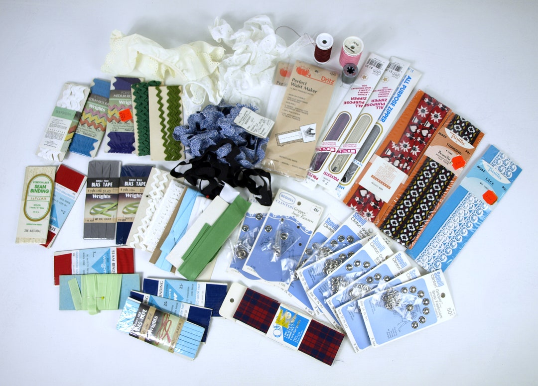 Seamstress & Dressmaker's Collection of Zippers, Seam Binding, Trims ...