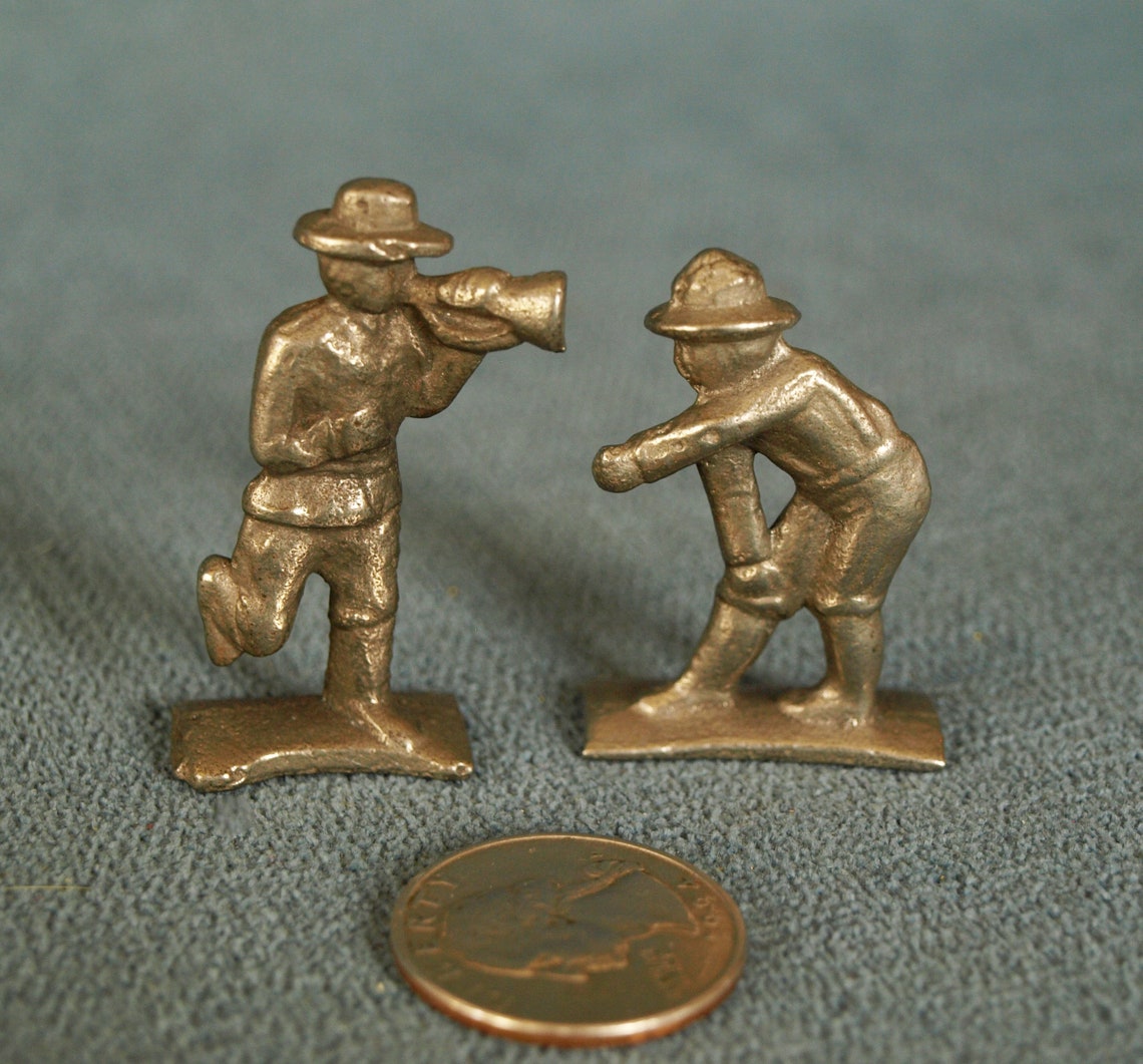 Vintage Pewter Canadian Mountie / Soldier Miniature Figures - Etsy
