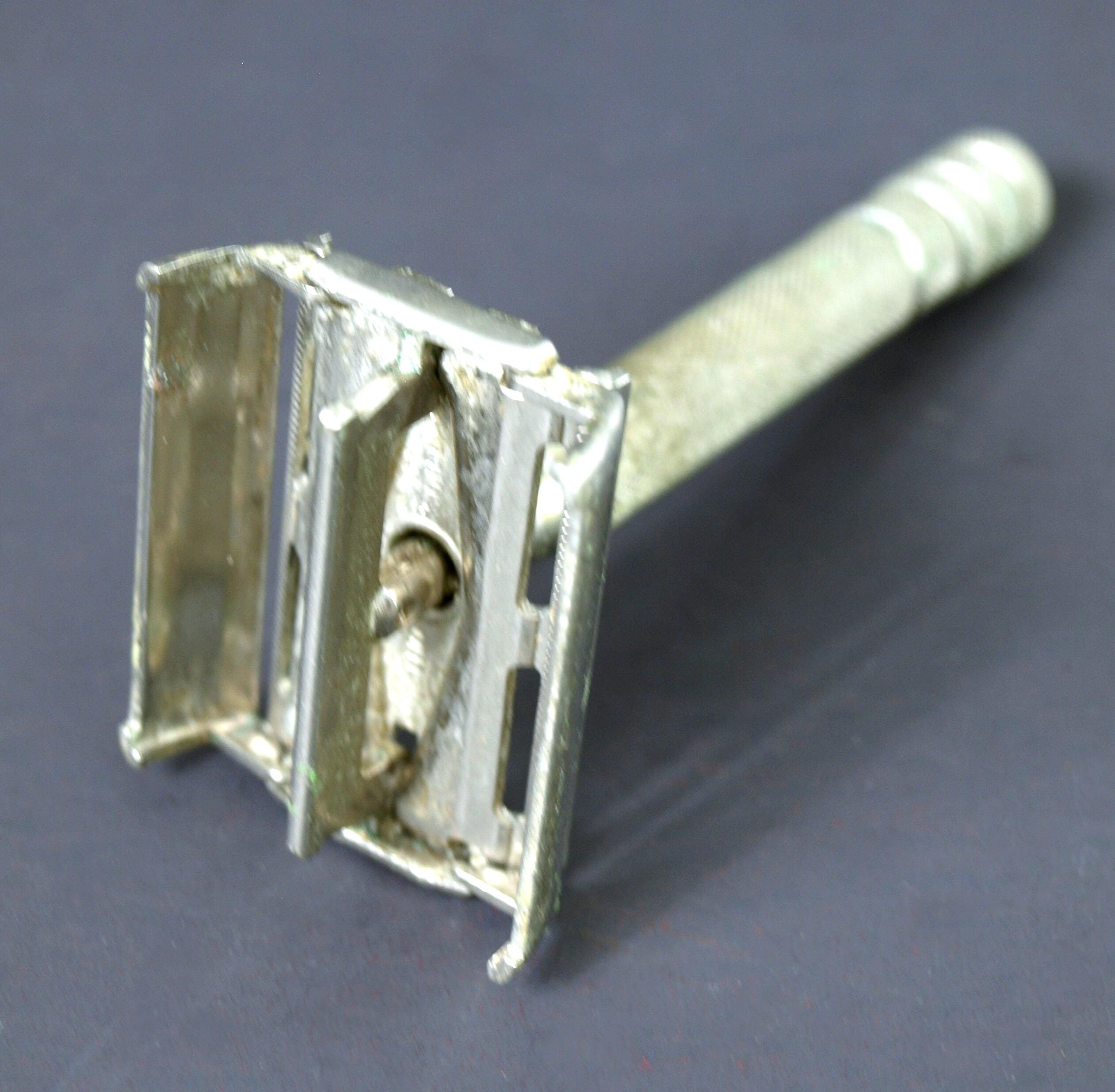 Vintage Mid Century Gillette Double Edge Safety Razor, Circa 1954 W ...