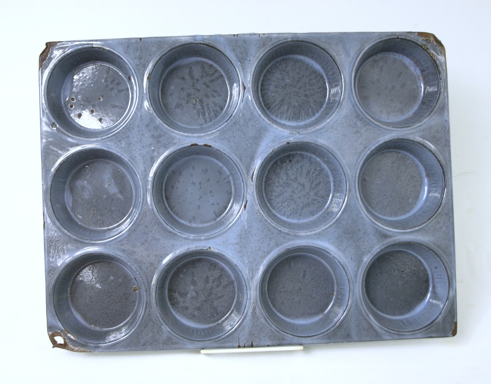 Vintage Graniteware 12-cavity Bun Tin, Shallow Muffin or Biscuit Tin ...