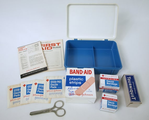 Vintage 1972 Johnson & Johnson First Aid Auto Kit in … - Gem