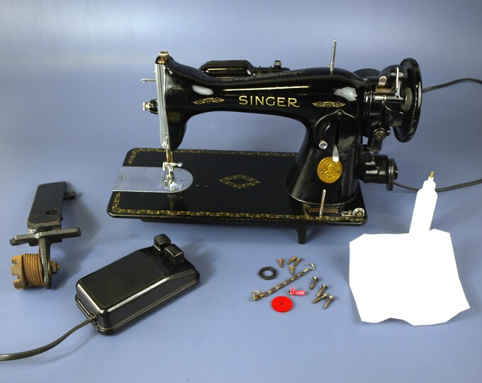 Vintage Singer 15-91 Sewing Machine, Circa 1948 - Serial# AH897098 ...