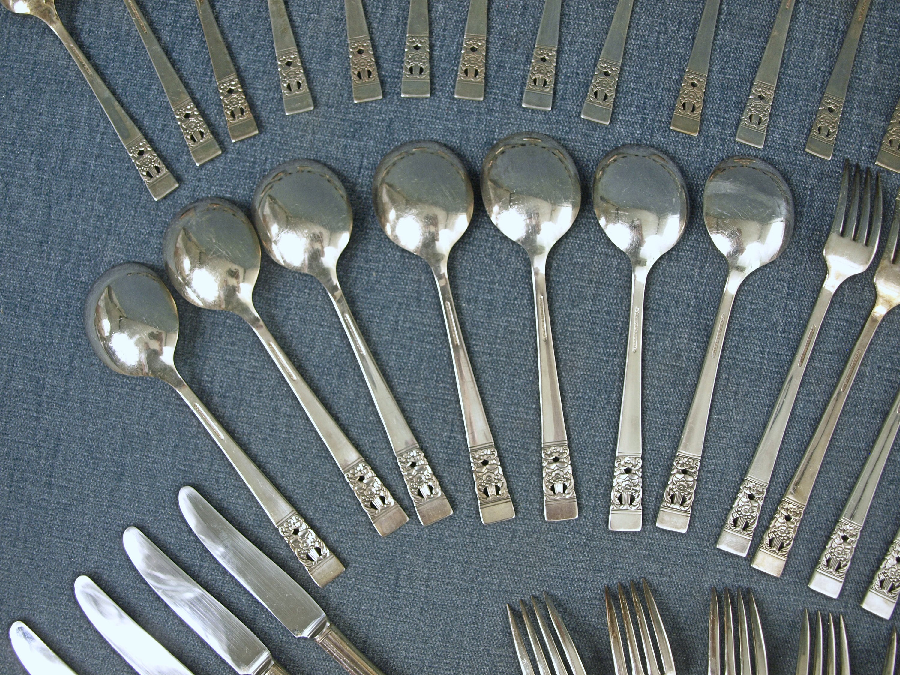 Vintage Set of Oneida Community Plate coronation - Etsy