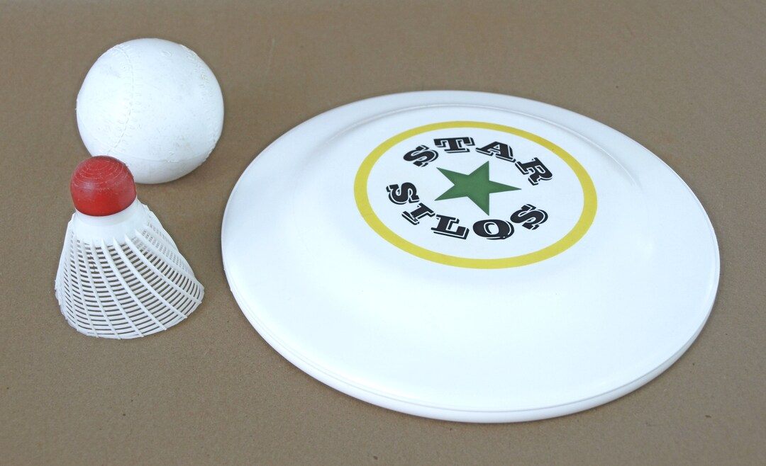 Vintage Star Silos White Plastic Frisbee by Humphrey Flyer - Wiffle ...
