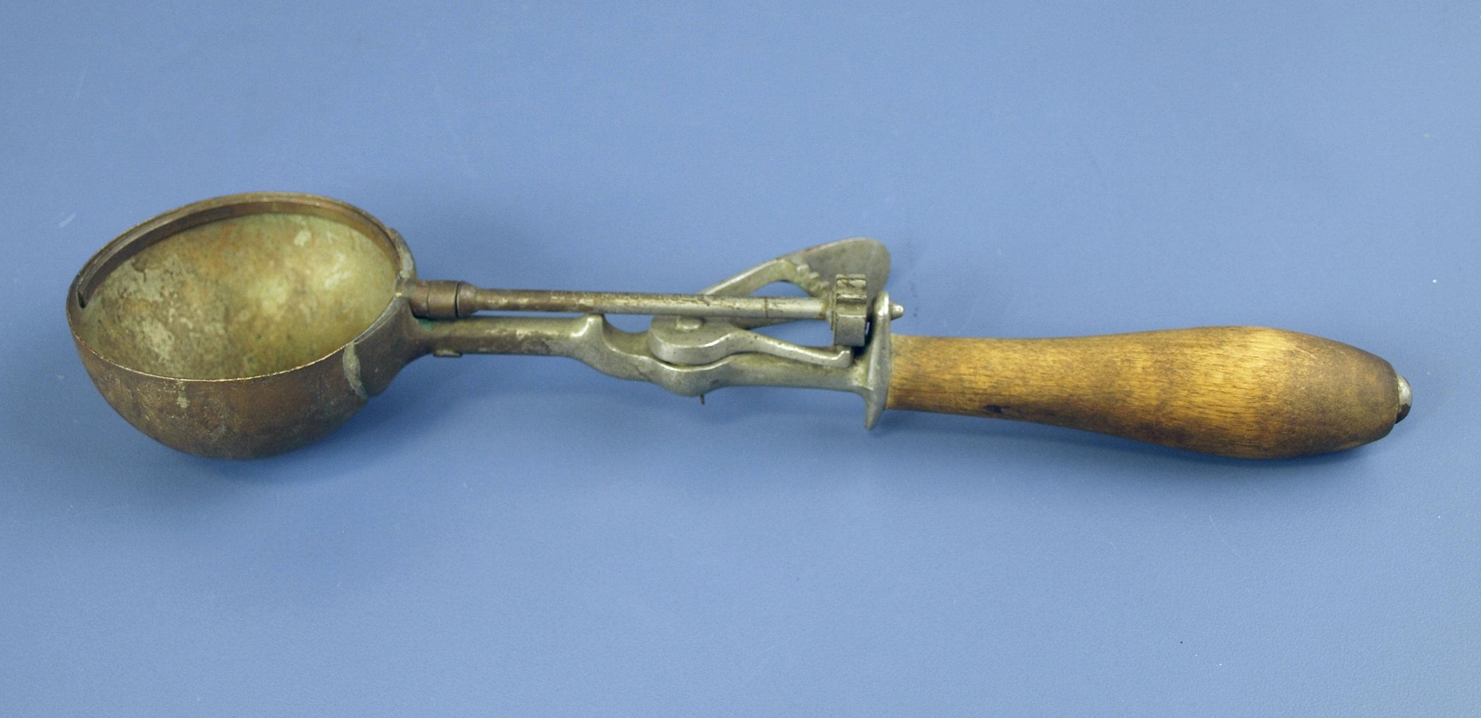 Antique / Vintage Ice Cream Scoops Dumper - Select One - Benedict ...