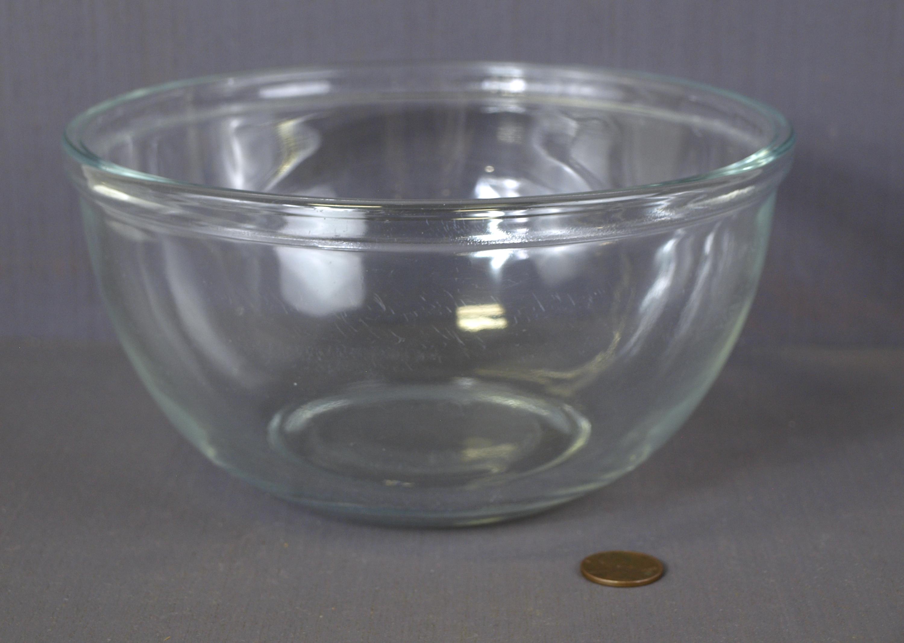 Vintage Glass Mixing Bowls, Set of 3 Nested in Graduated Sizes - One ...