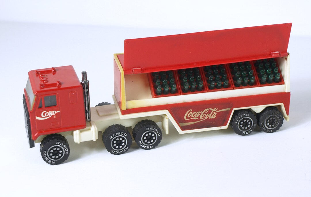 Vintage REMCO Toys Coca-cola Tractor Trailer Delivery Truck W/ 5 Cases ...