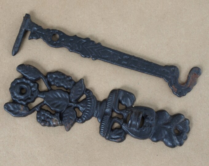 Antique Cast Iron Floral Design Wall Bracket With Hanger for Lantern ...