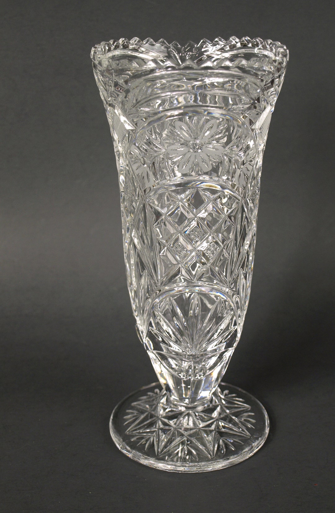 Vintage Patterned & Etched Footed Lead Crystal Vase, 9" Tall - Daisy ...
