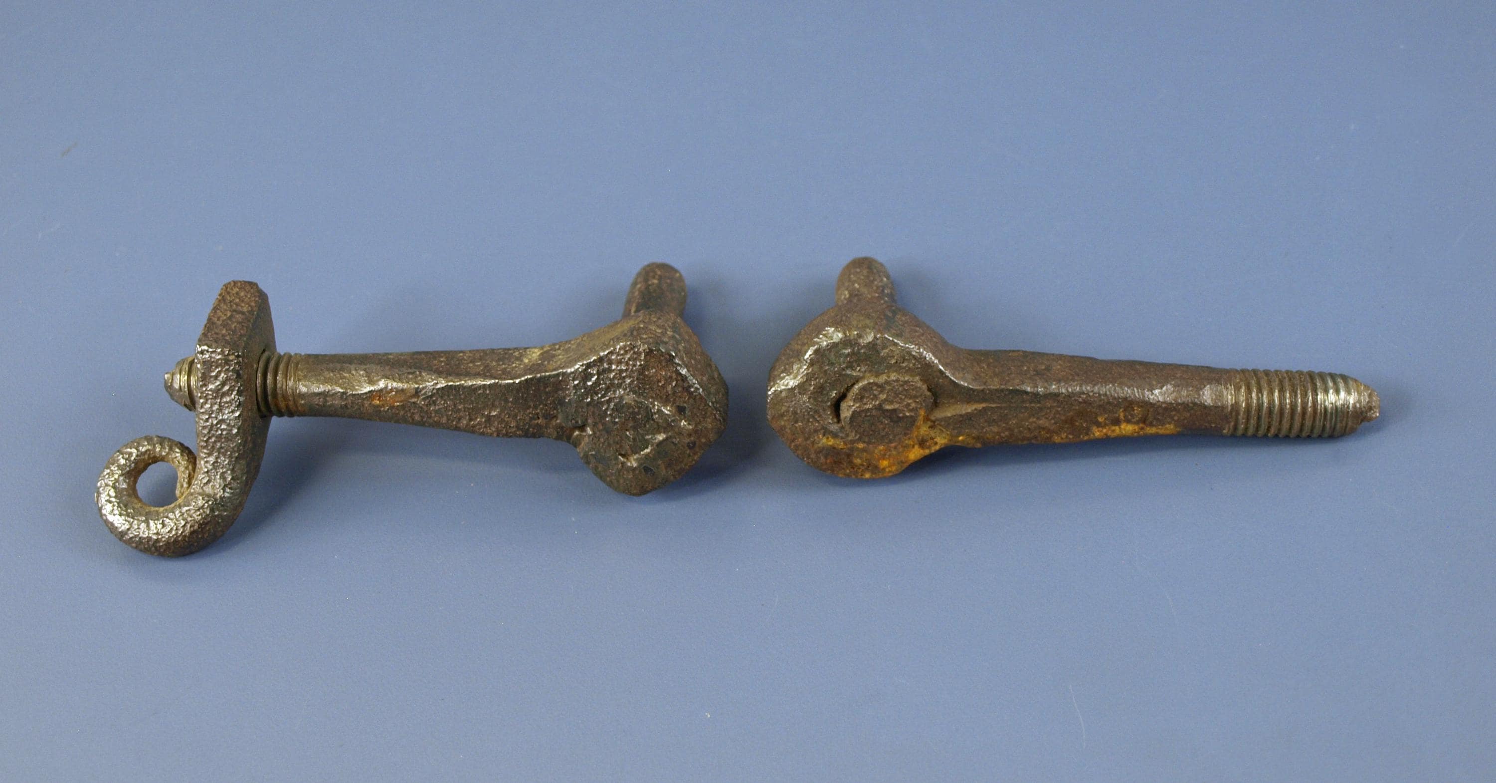 Antique Hand Forge Pintle Pin Bolt Hinges With Rams Head Nut for Gate ...